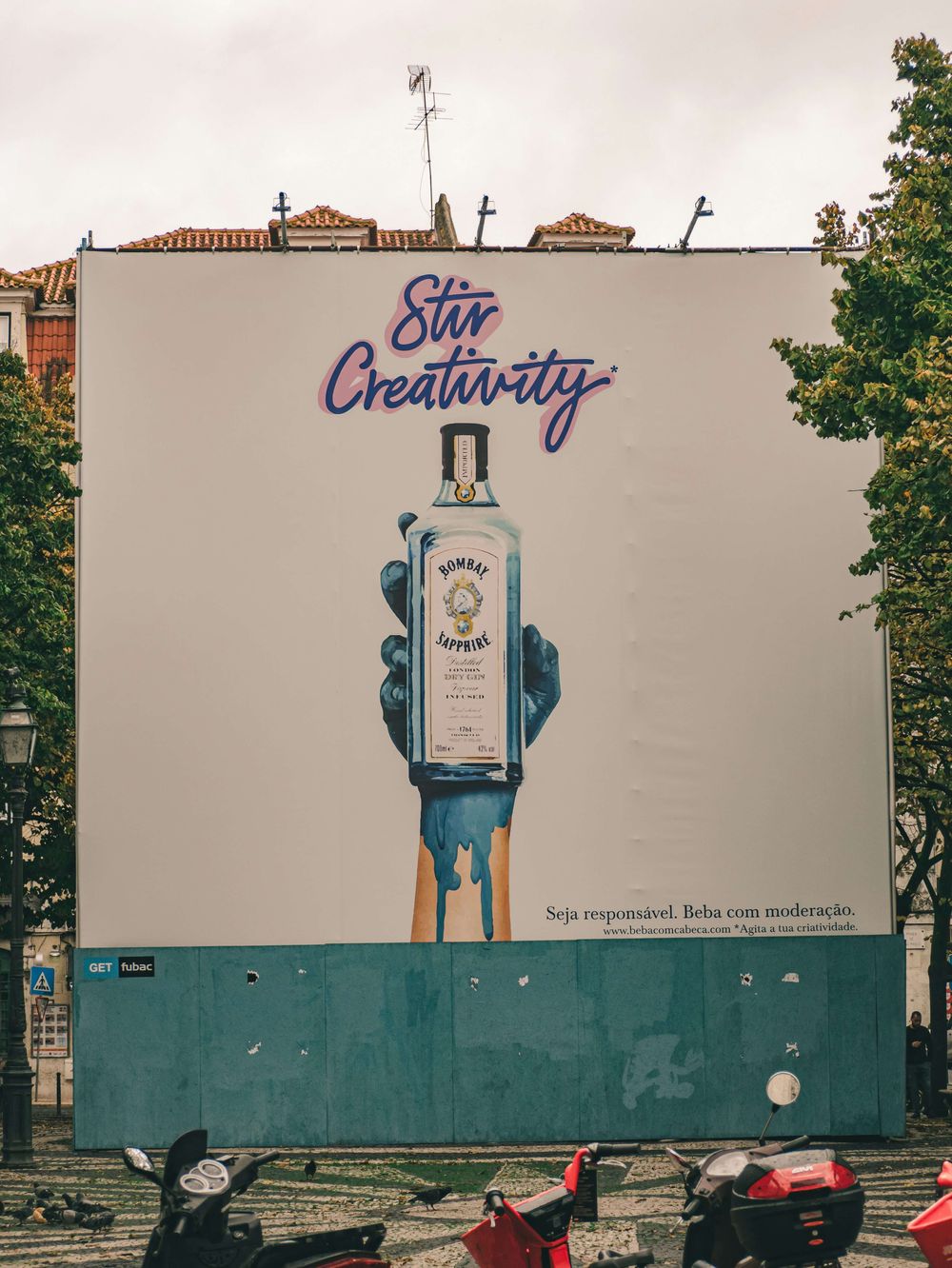 Persuasive Writing: 20 Examples, 10 Analyses and Various Teaching Resources